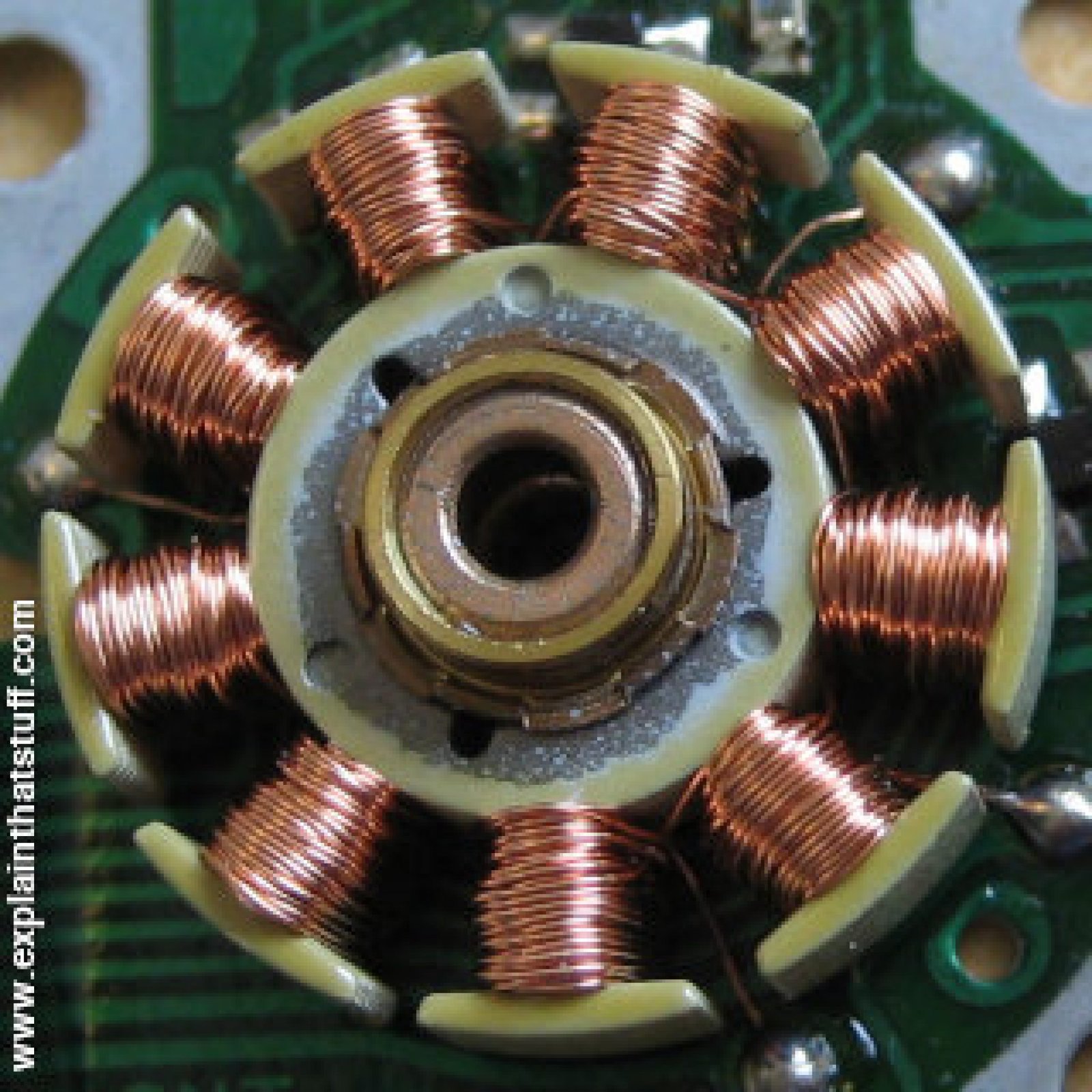 BLDC Vs Normal Ceiling fan Electricity Consumption - Brand Scroll ...